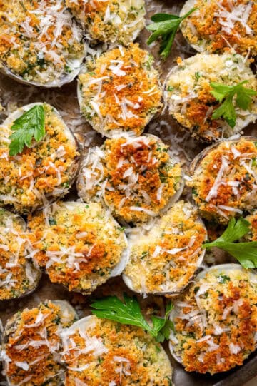 Italian Baked Clams Oreganata Recipe (Easy Seafood Recipe)
