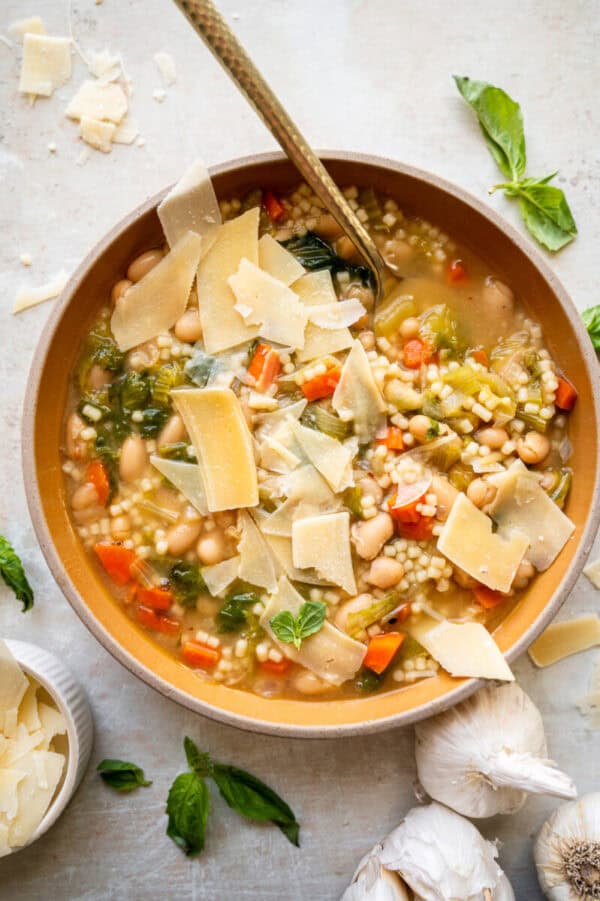 Easy Cannellini Bean and Escarole Soup Recipe - Tasting With Tina