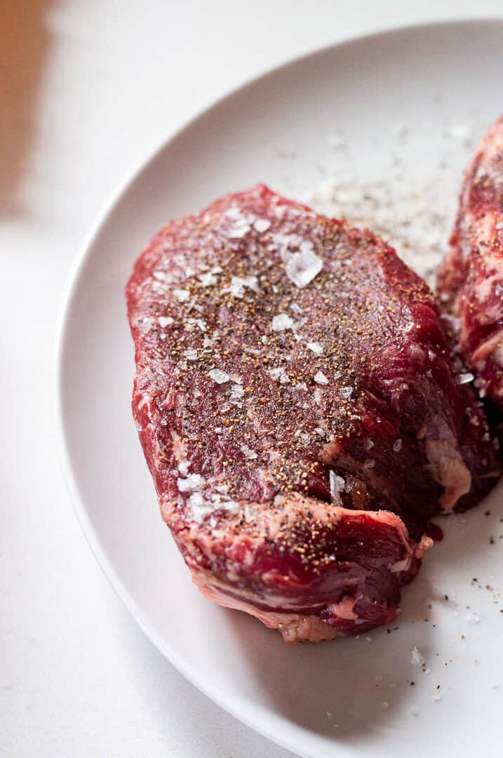 How to Cook Filet Medallions in a Skillet in 20 Minutes