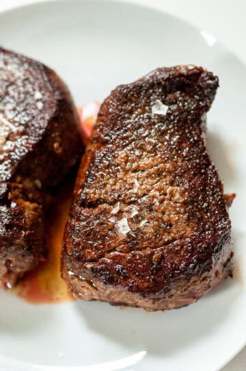 How to Cook Filet Medallions in a Skillet in 20 Minutes