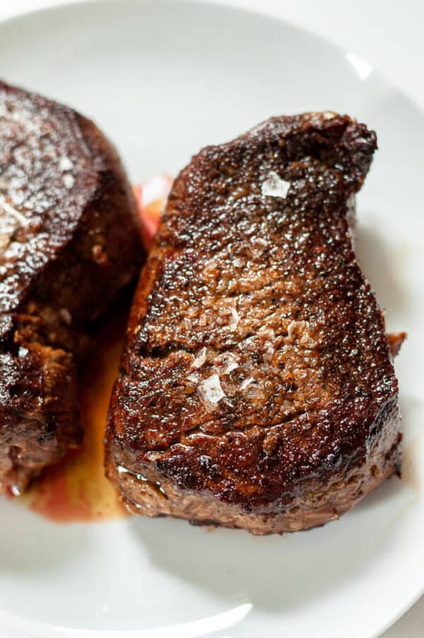How to Cook Filet Medallions in a Skillet in 20 Minutes